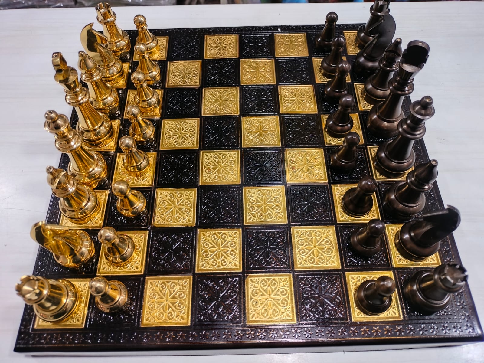 Royal Chess Set – (Staunton Brass & Metal) – Vizag Party Shop